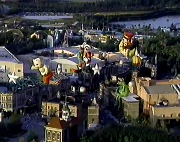 1992 Walt Disney World Christmas Day Parade | Joan Lunden | Regis ...