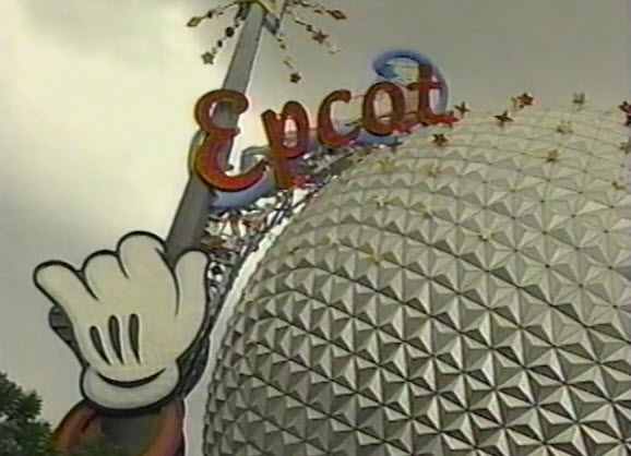 2003 Walt Disney World Christmas Day Parade | Regis Philbin | Kelly ...