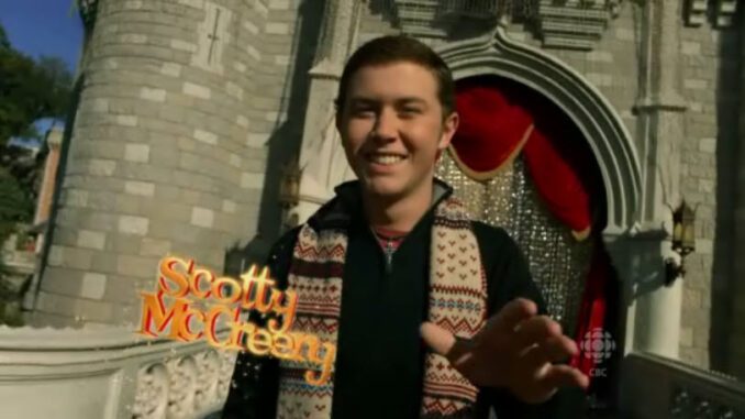 2011 Walt Disney World Christmas Day Parade | Disney Parks Christmas ...