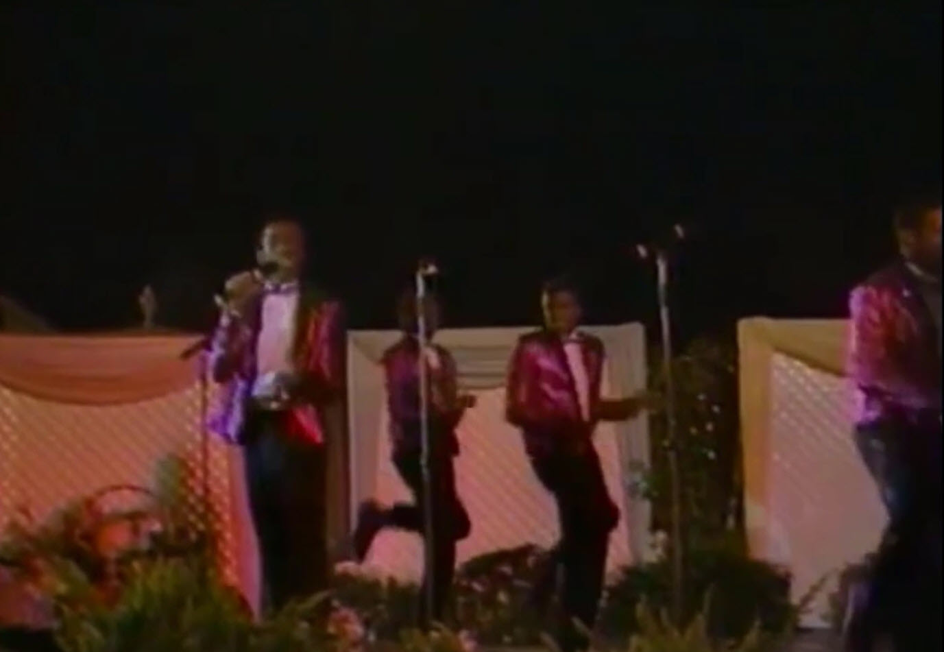 1985 Walt Disney World Happy Easter Parade | Disneyland | Joan Lunden ...