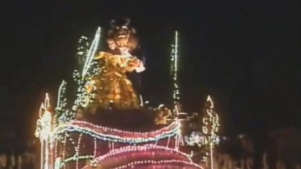 Escape the Ordinary: Goodbye Fantillusion! Tokyo Disneyland | 2001 ...