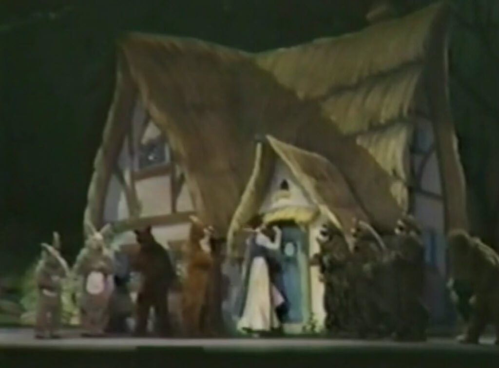 Snow White Stage Show – A Classic 1979 Disney Musical